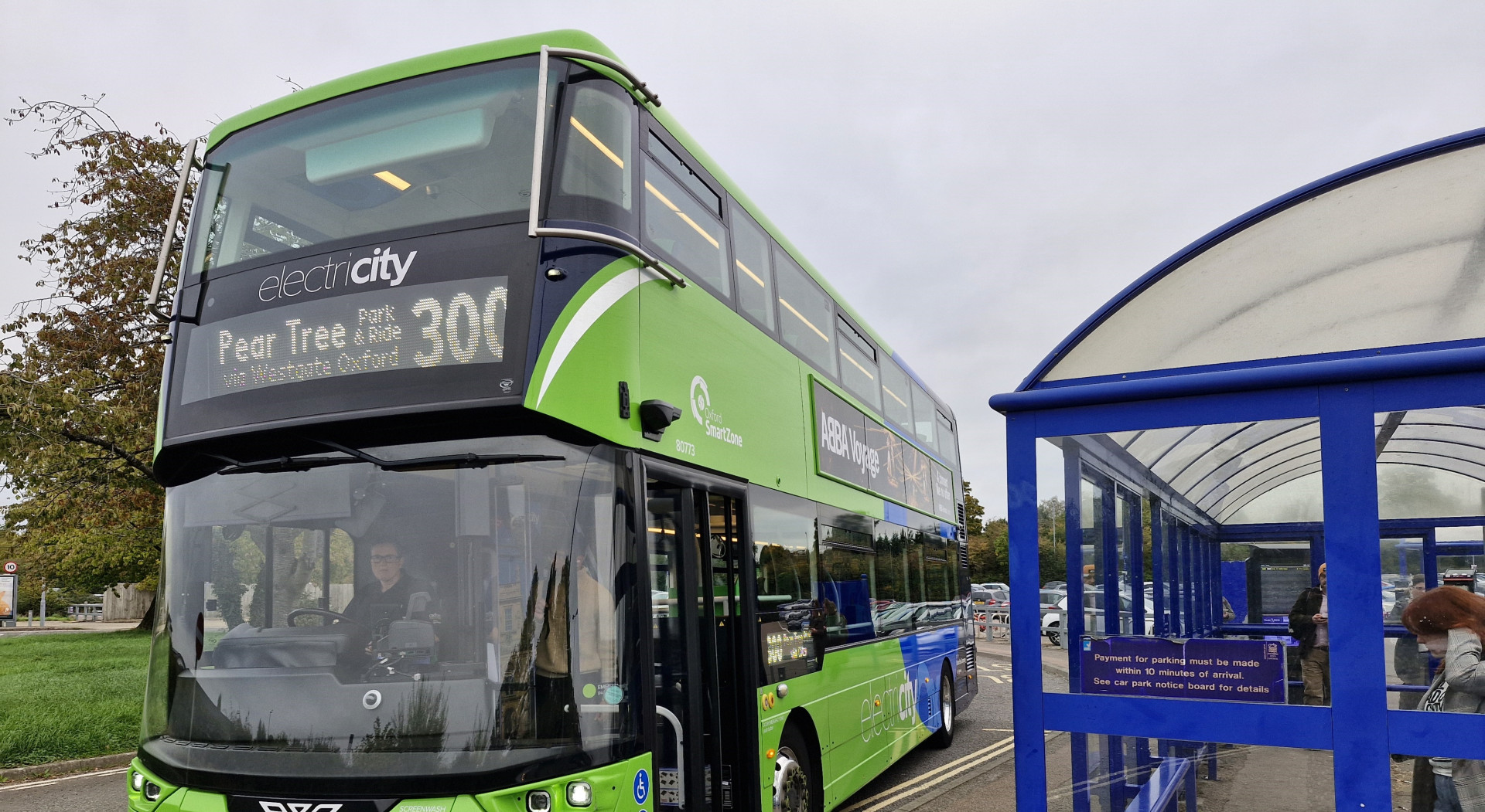 Free park and ride bus travel with temporary congestion charge