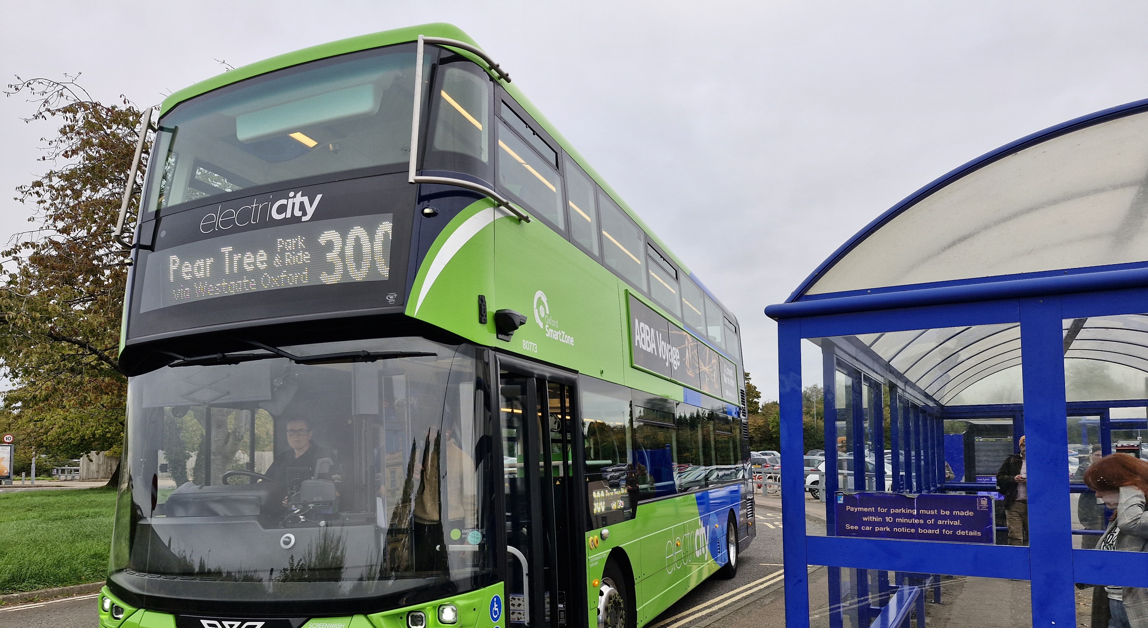 Free park and ride bus travel with temporary congestion charge