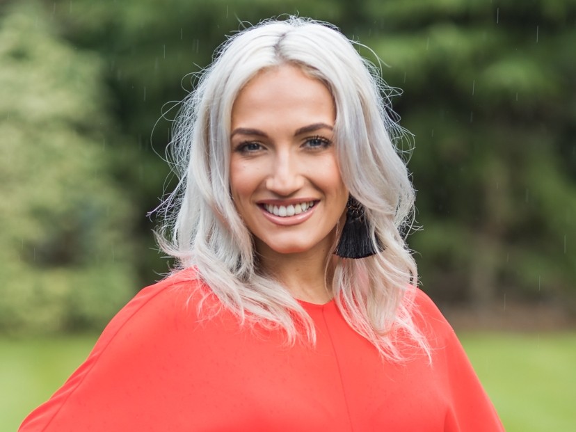 ‘Miss Slinky’ Sophie waves goodbye to her ‘Bridget Jones’ knickers ...