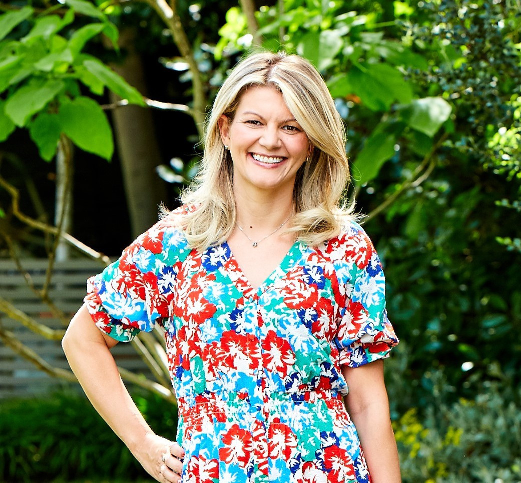 Laura runs Race for Life in memory of her uncle