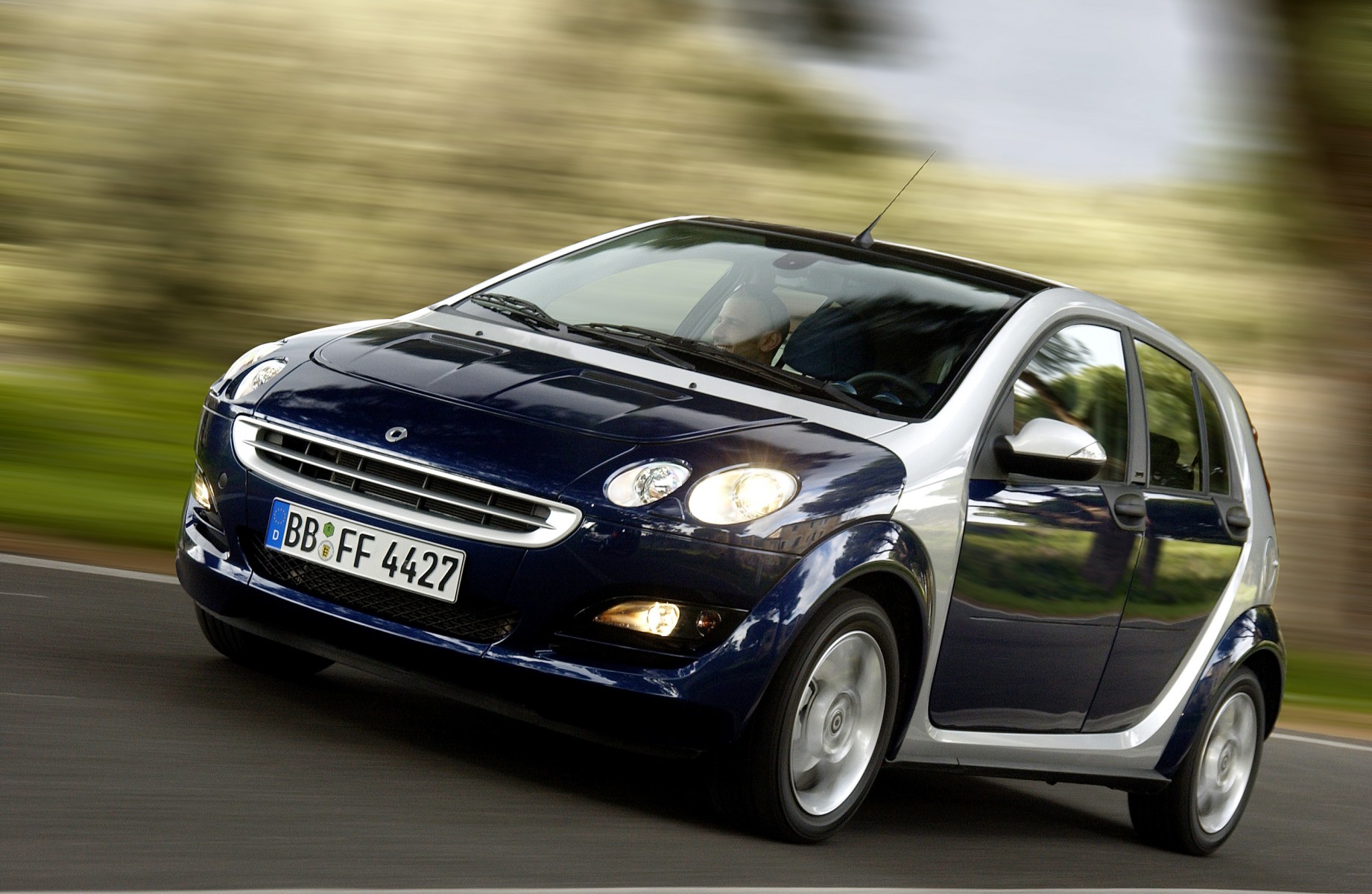 Commande possible dès à présent: smart forfour équipée de moteurs ...