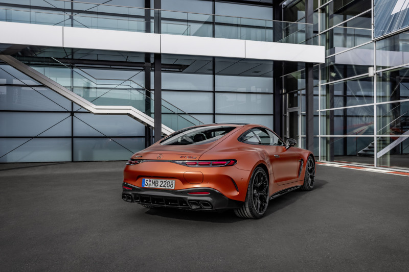 Wereldpremière van het nieuwe topmodel Mercedes-AMG GT 63 S E ...