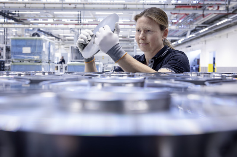 Mercedes-Benz versnelt transformatie van productienetwerk door inzet ...