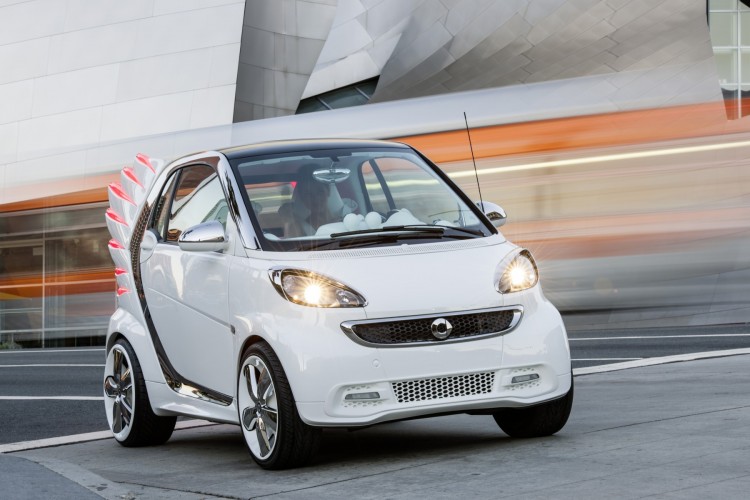 Le designer de mode Jeremy Scott relooke la smart fortwo