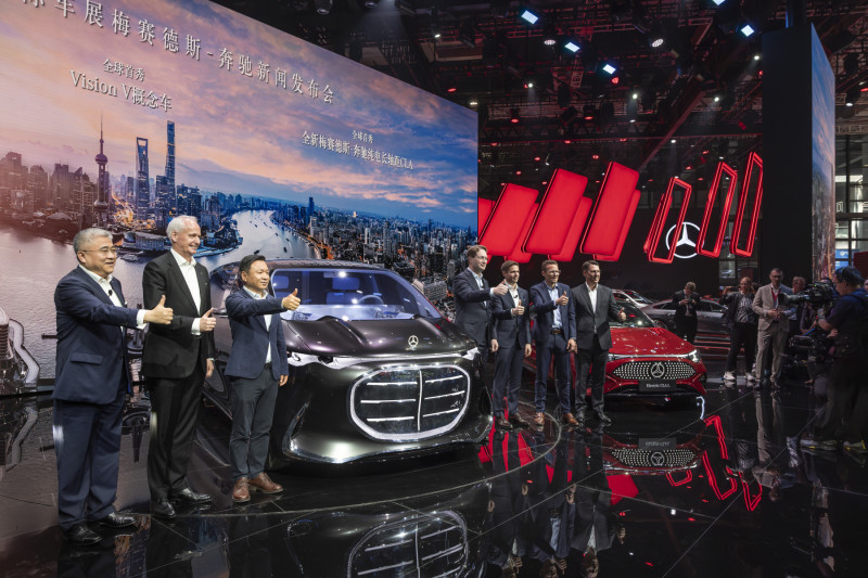 Mercedes-Benz presenteert baanbrekende nieuwe modellen en technologie ...