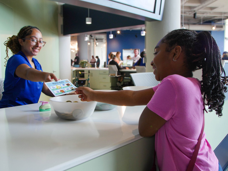 Audubon Aquarium Hosts Stamp Rally and Celebrates Members