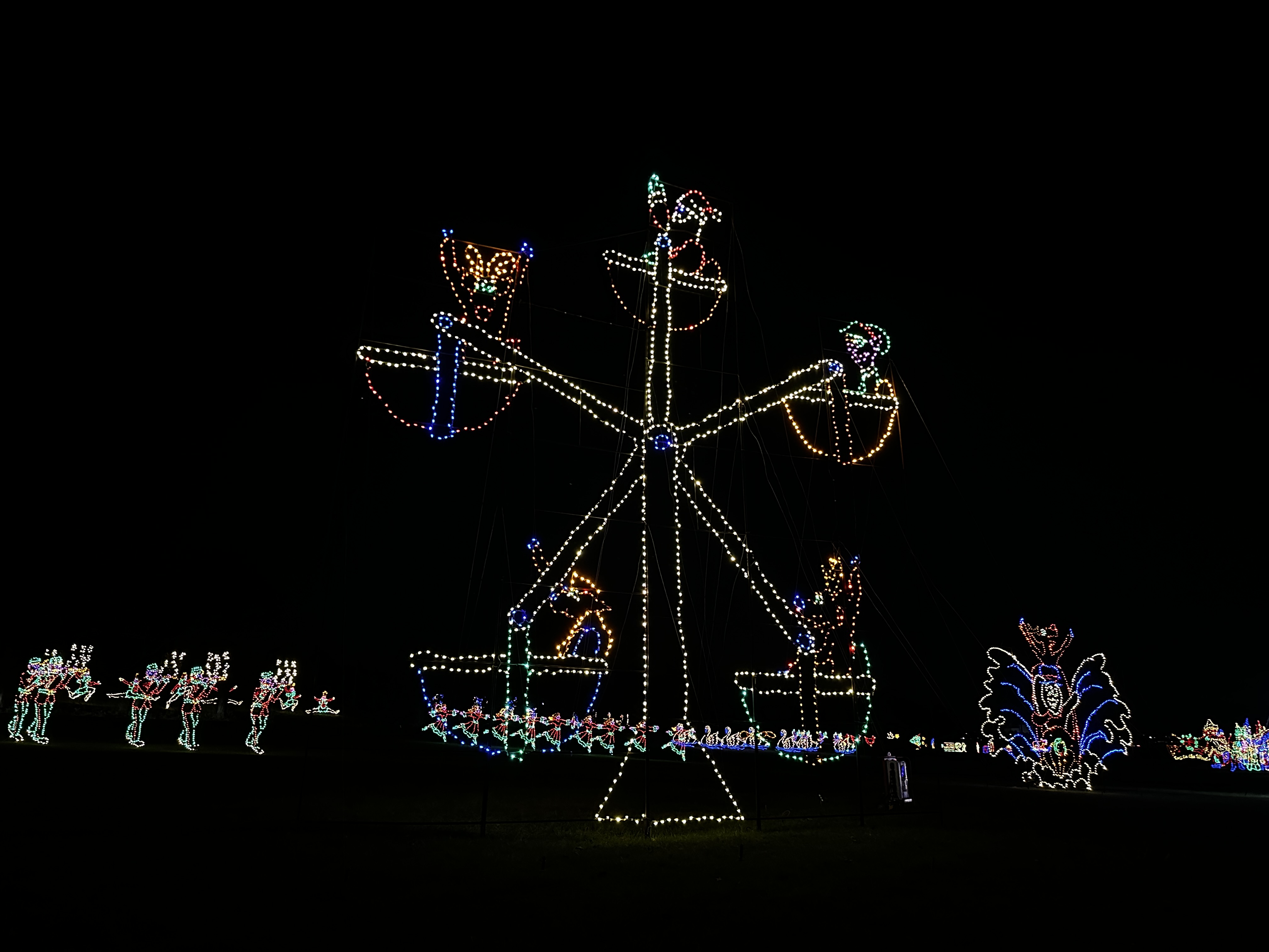 Hershey Sweet Lights Drive-Through Holiday Attraction Guide