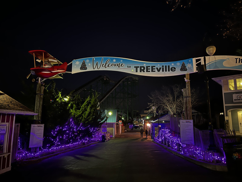 Guide to Hersheypark Christmas Candylane 2024
