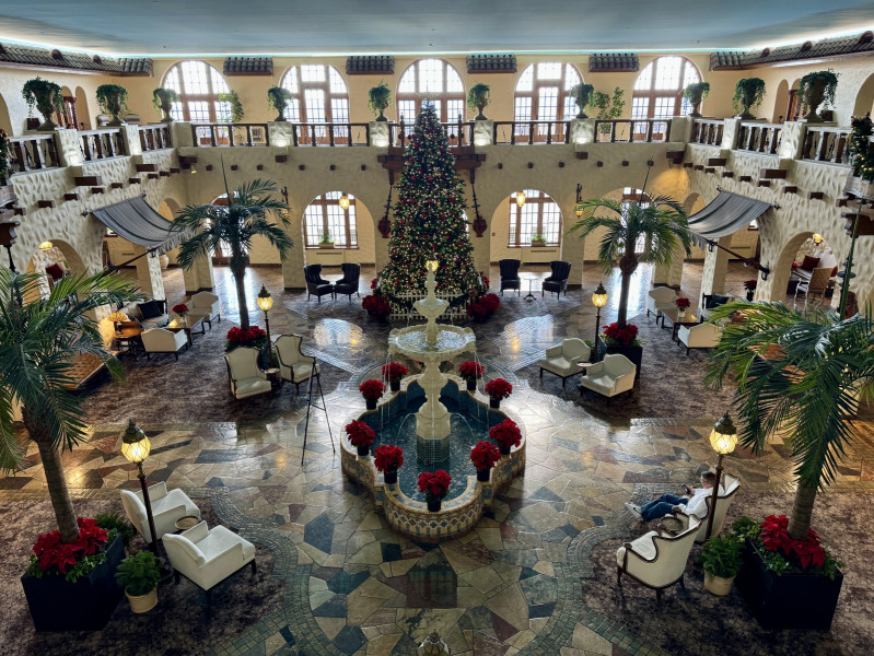 Holiday Decorations at the Official Resorts of Hersheypark