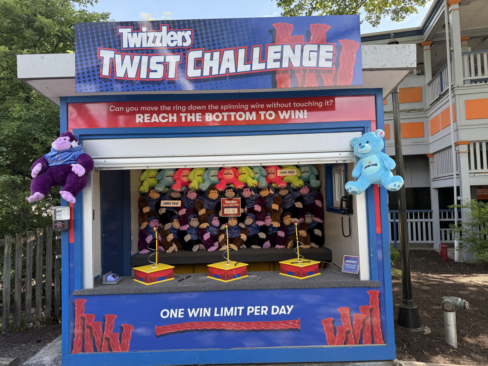 All-New Twizzlers Twisted Gravity Activations at Hersheypark