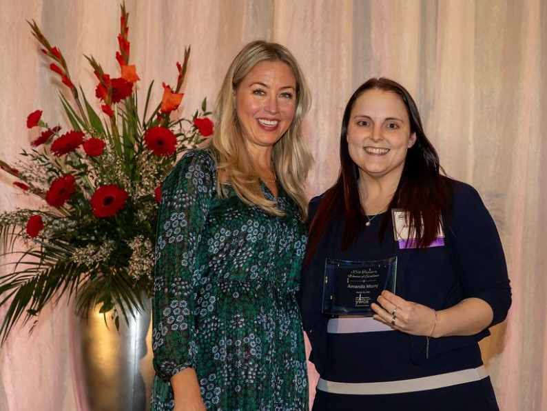 Amanda Murray Honored at Tribute to Women of Excellence