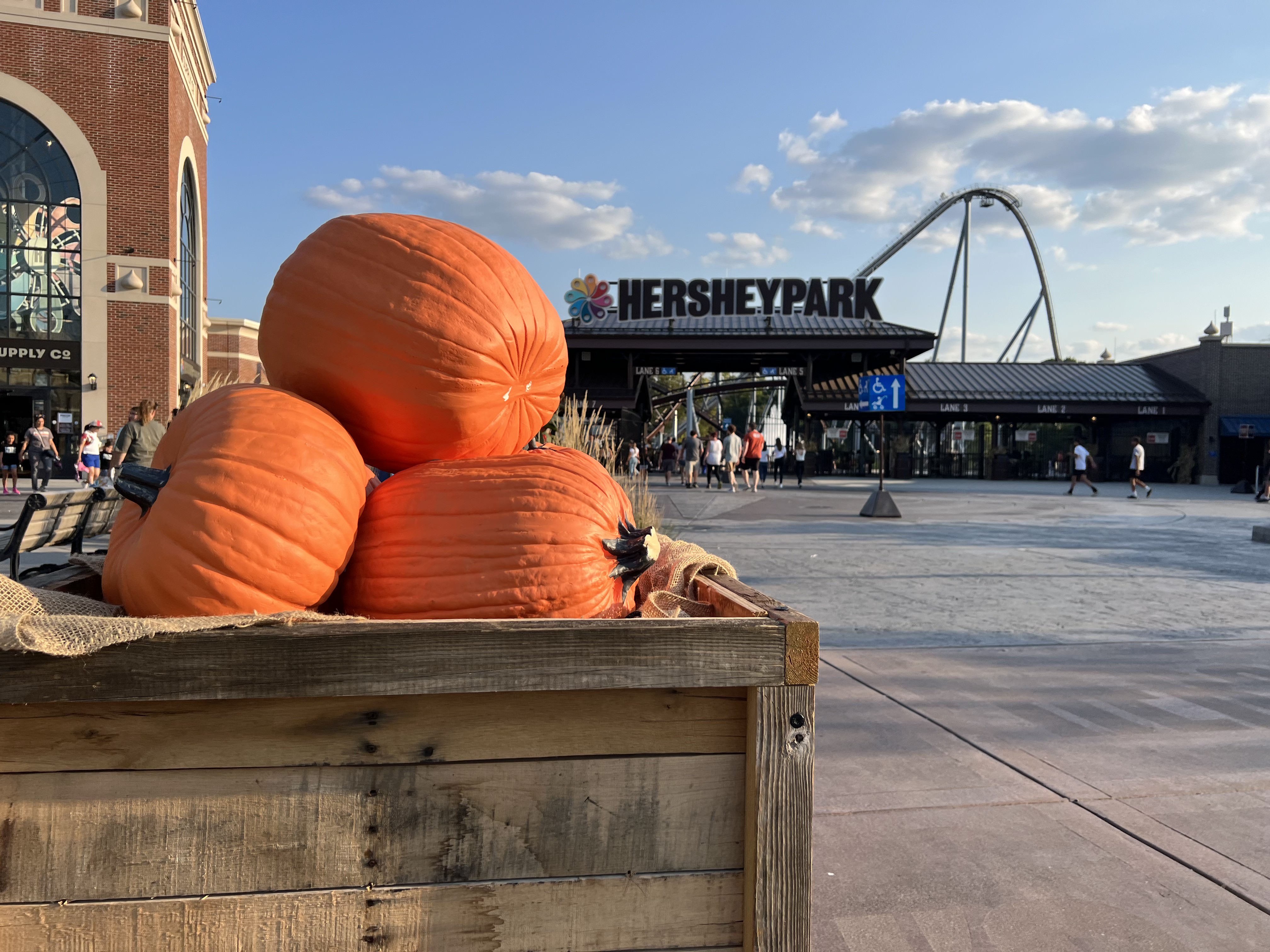 Top Photo Spots of Hersheypark Halloween and Dark Nights