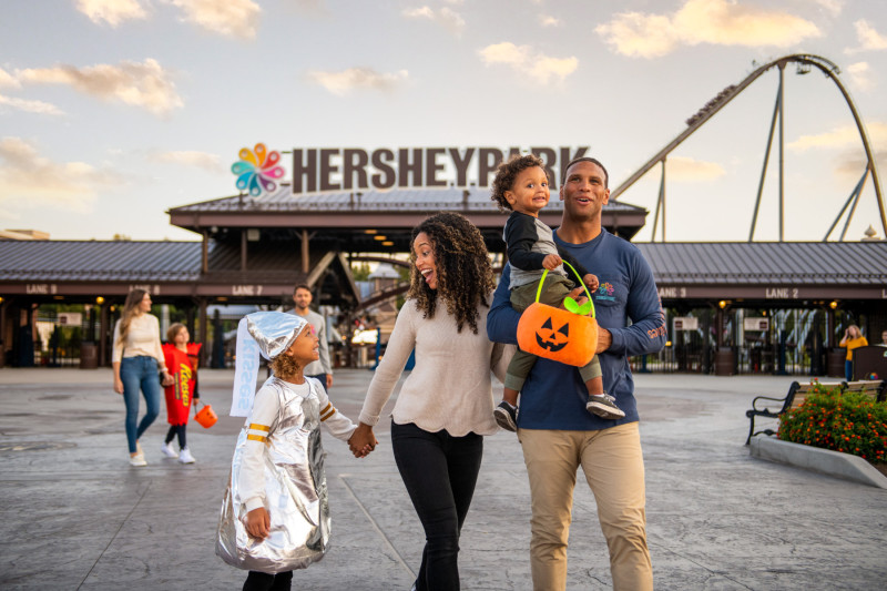 Hersheypark Halloween and Dark Nights Returns in 2025