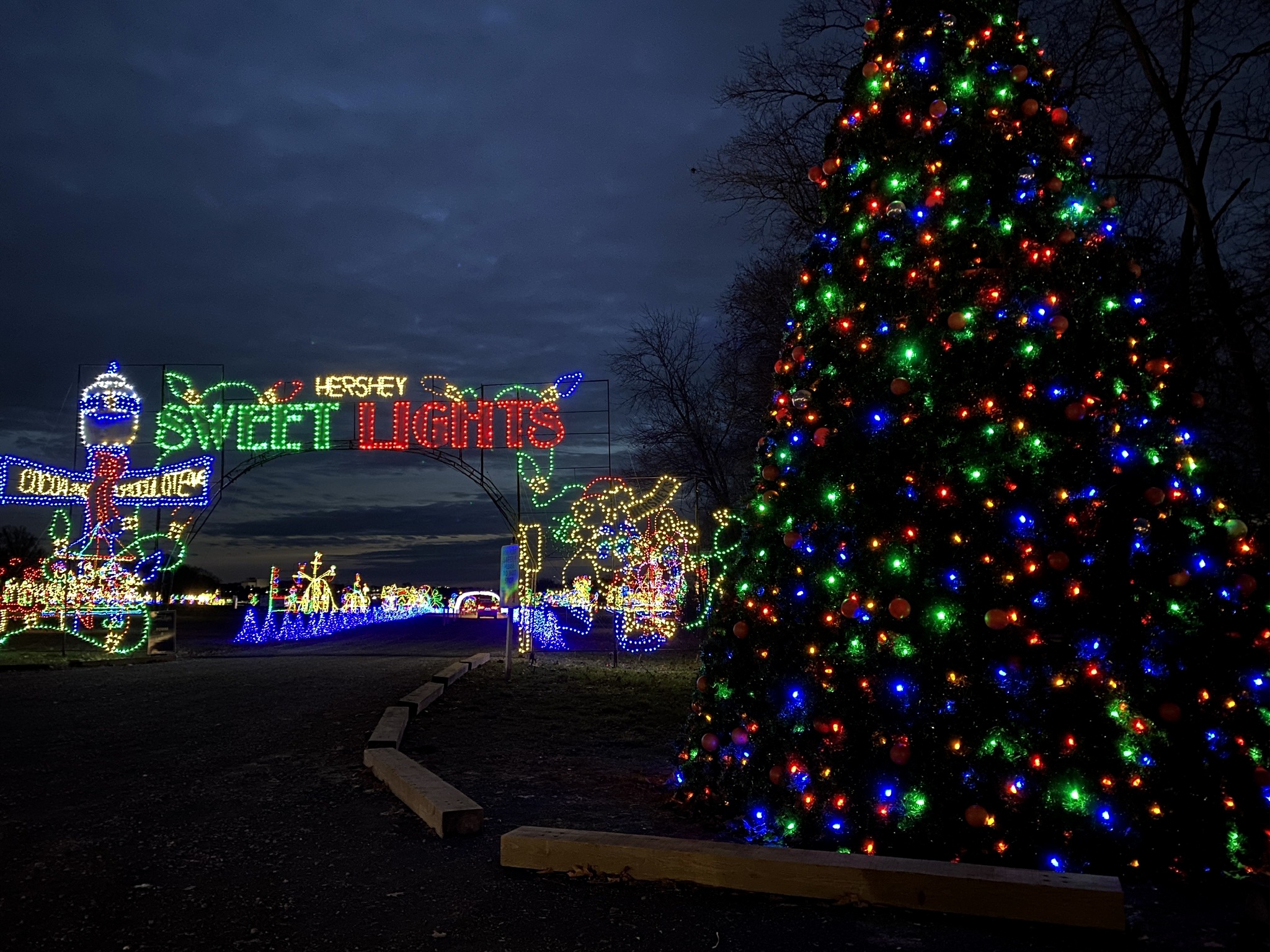 Hershey Sweet Lights Drive-Through Holiday Attraction Guide