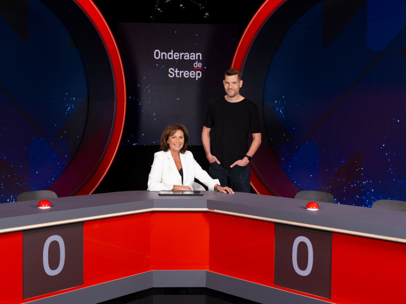 ASTRID JOOSTEN PRESENTEERT PANELSHOW 'ONDERAAN DE STREEP'