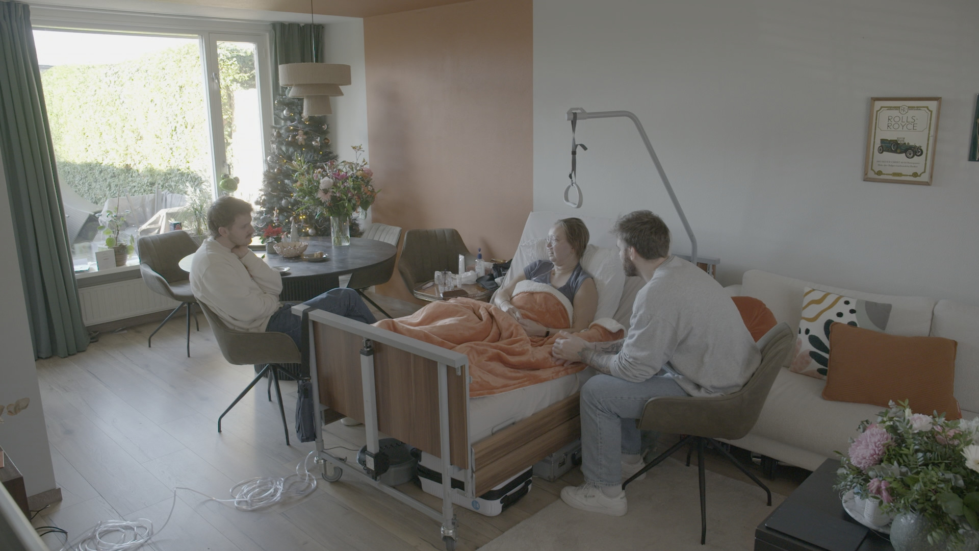 OVER MIJN LIJK: HET AFSCHEID VAN EVA, EEN LAATSTE GESPREK TUSSEN TIM HOFMAN EN EVA HERMANS-KROOT