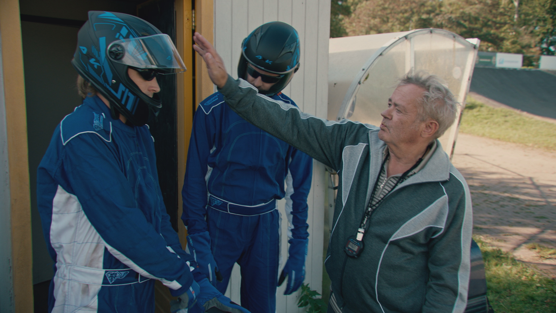 BNNVARA PRESENTEERT ‘SCHWALBE’: NIEUWE MOCKUMENTARY-SERIE VAN MAKERS ...
