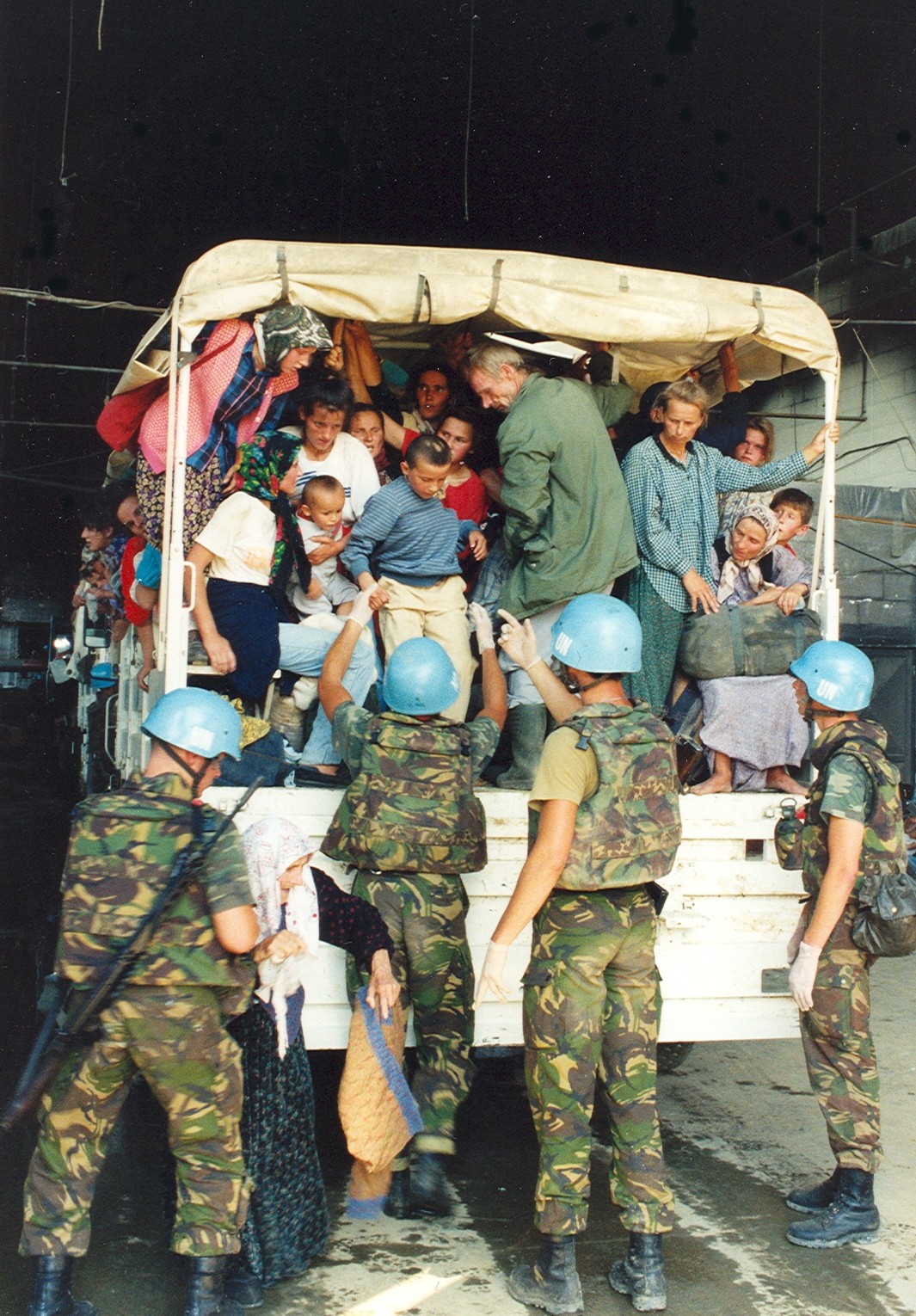 SREBRENICA – DE MACHTELOZE MISSIE VAN DUTCHBAT