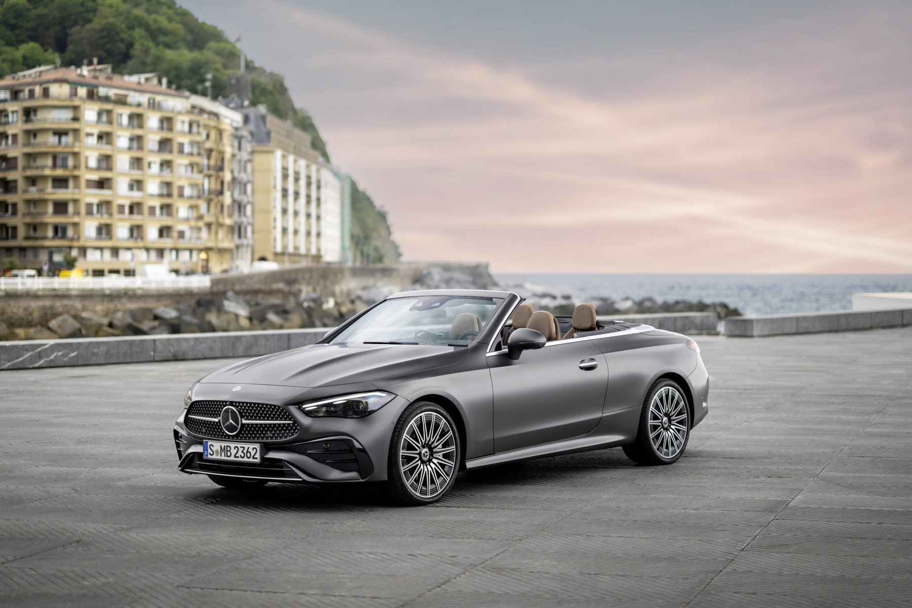 De nieuwe Mercedes-Benz CLE Cabriolet: het hele jaar door genieten van ...