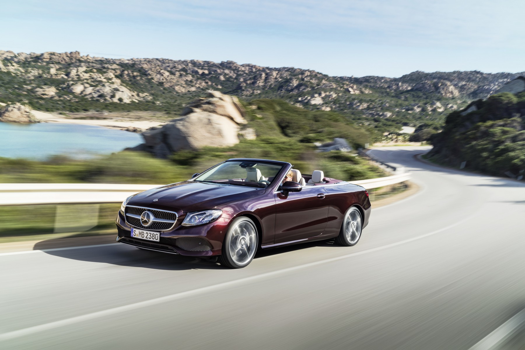 De nieuwe Mercedes-Benz E-Klasse Cabriolet: intens open-air rijplezier