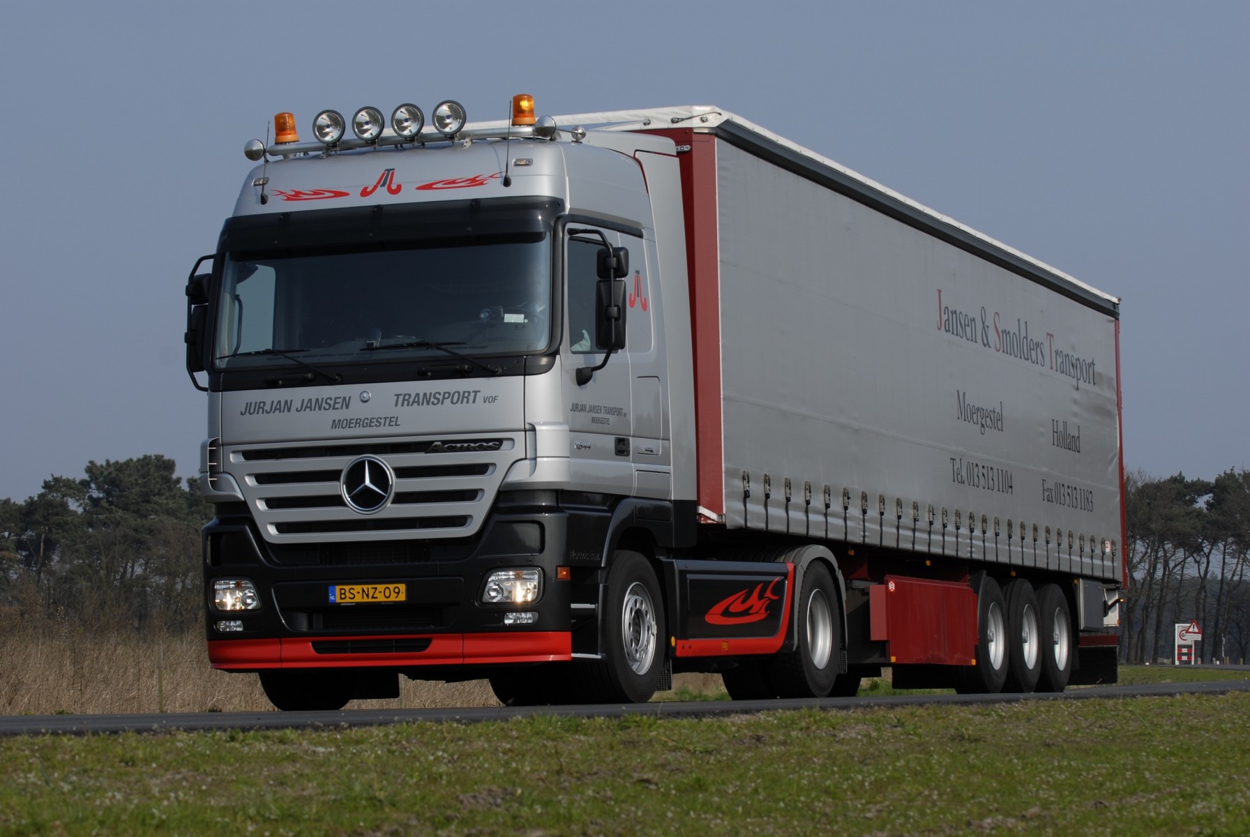 Al jarenlang Mercedes-Benz bedrijfswagens voor de familie Jansen uit ...