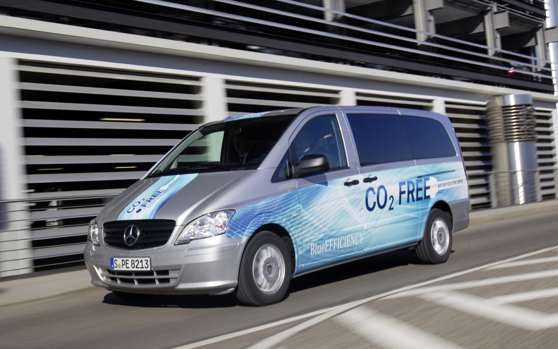 Wereldpremière in Genève: Mercedes-Benz Vito E-CELL Crew Cab Combi