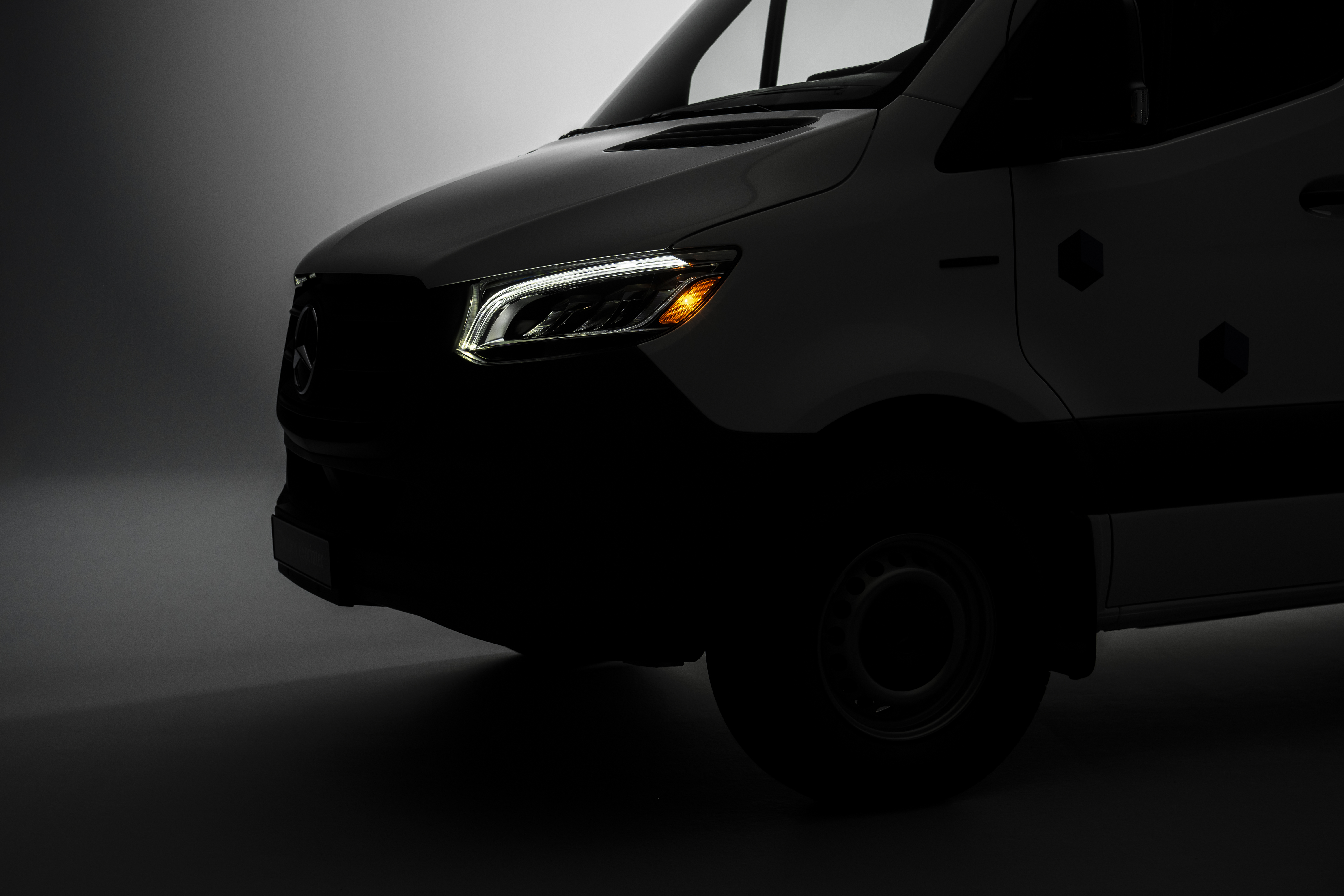 De nieuwe Mercedes-Benz eSprinter : 475 kilometer van Stuttgart naar ...