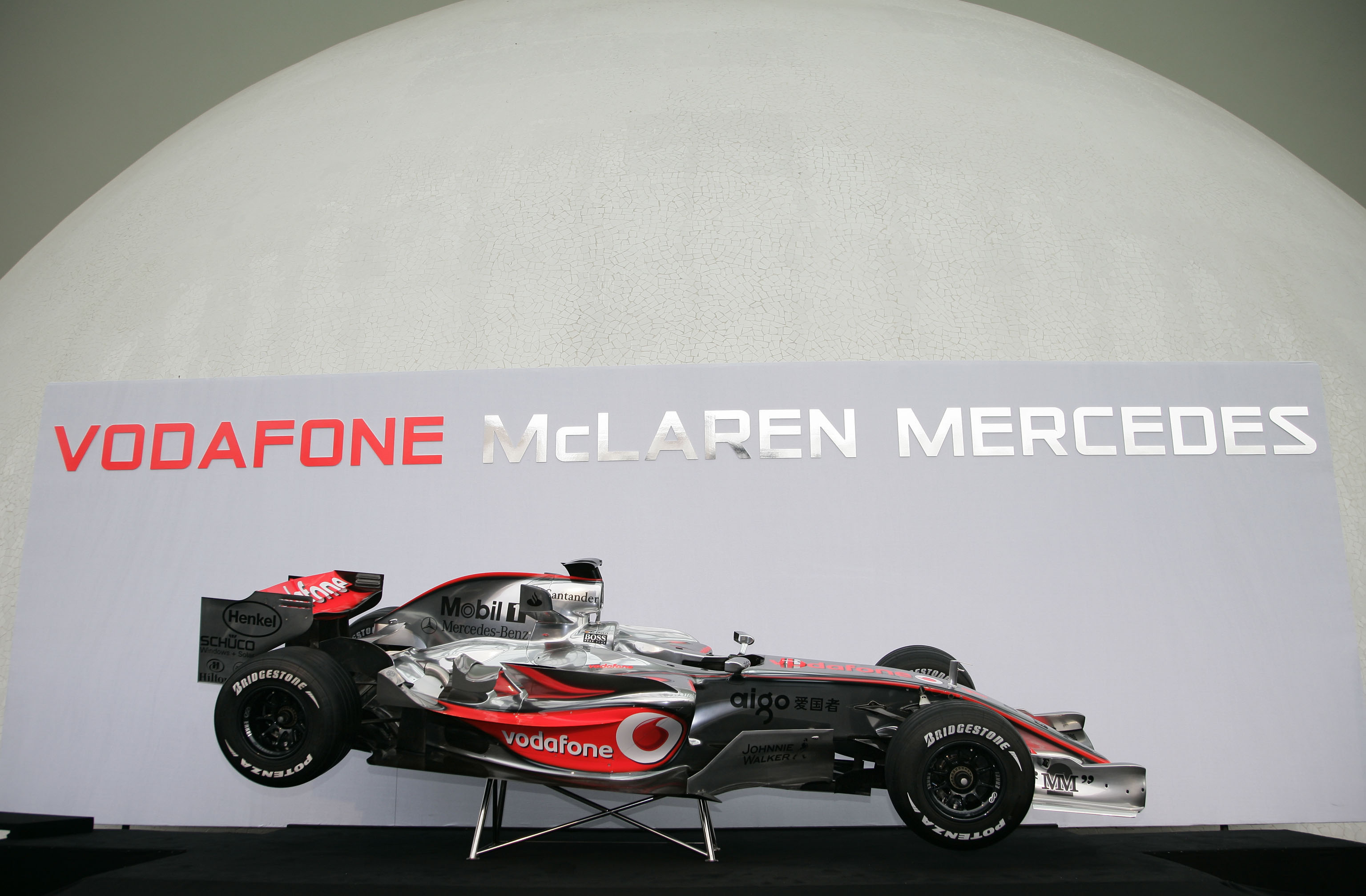 Vodafone McLaren Mercedes Formule 1-team feestelijk gepresenteerd