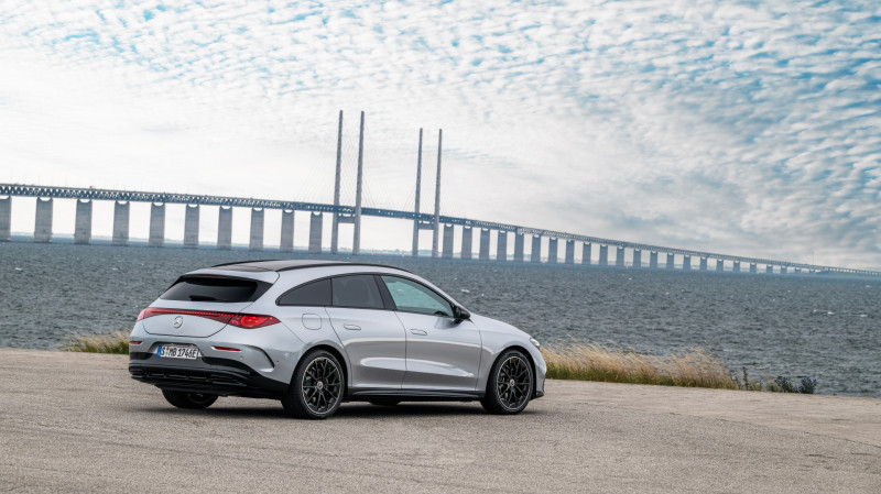 Veelzijdig, praktisch, sportief: de nieuwe elektrische CLA Shooting ...