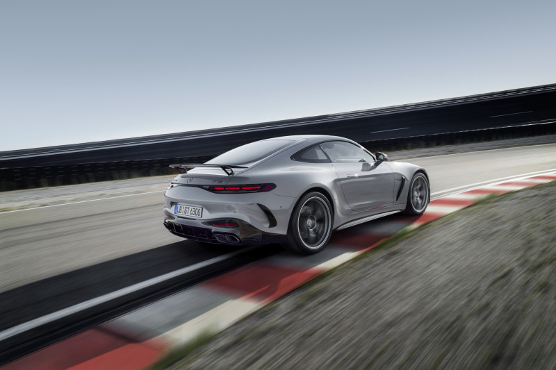 De nieuwe Mercedes-AMG GT 63 PRO 4MATIC+: nog wendbaarder voor het circuit