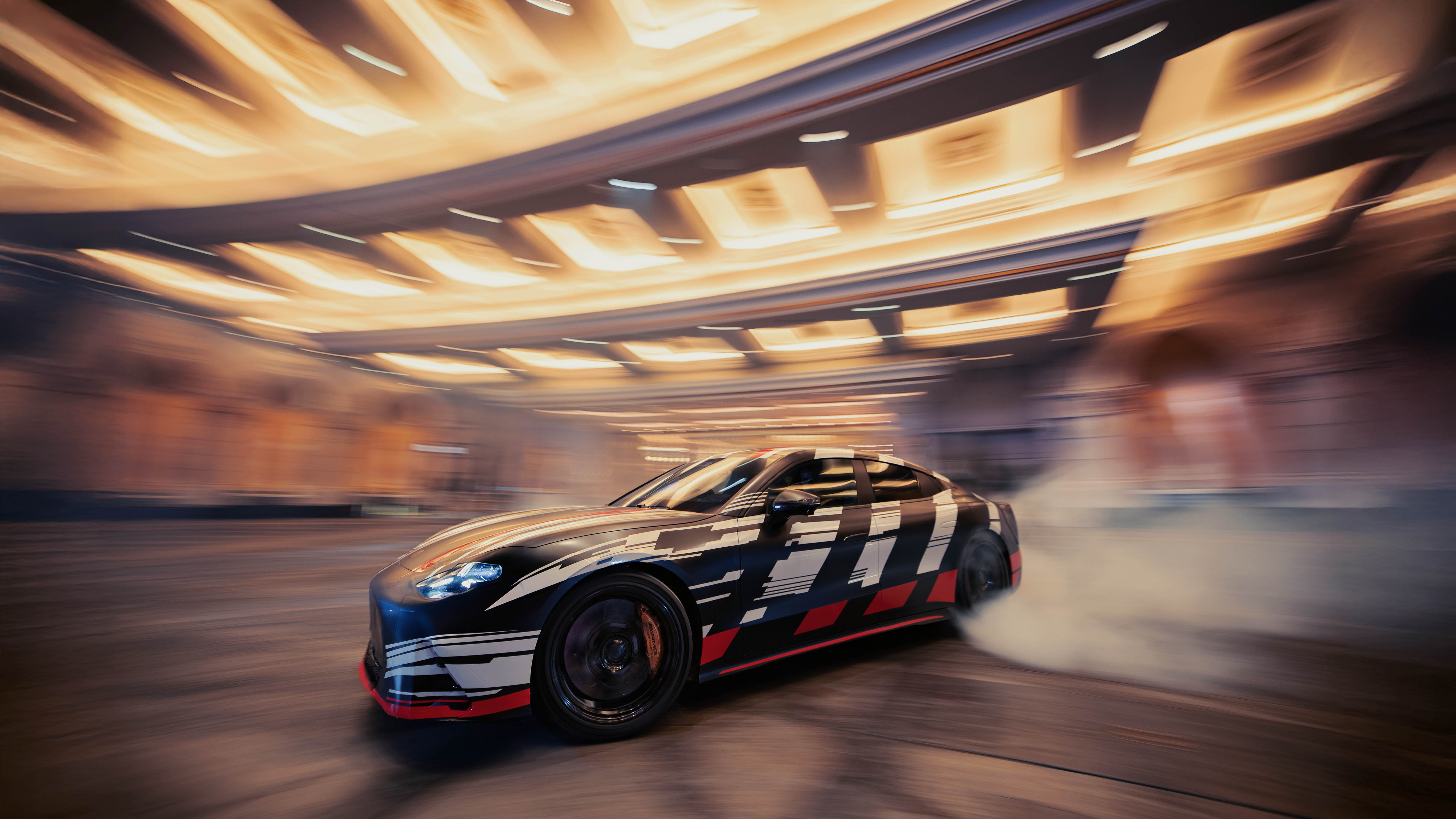 Built to excite: spectaculaire première van de nieuwe Mercedes-AMG GT 4 ...