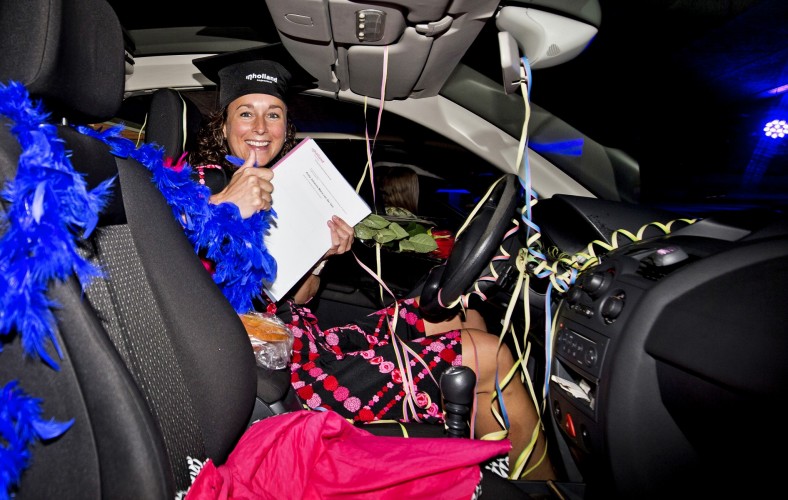 Een onvergetelijke drive-in diploma-uitreiking bij Pabo Den Haag