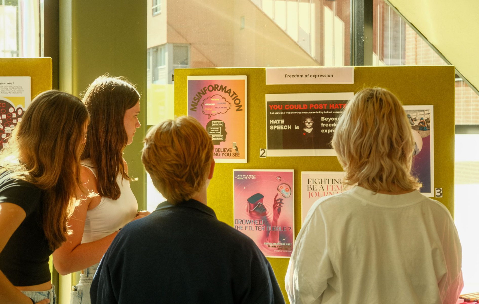 Making the Invisible Visible: Exposition about Digital Rights