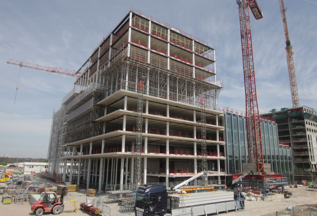 Nieuwbouw Sluisbuurt Amsterdam bereikt hoogste punt