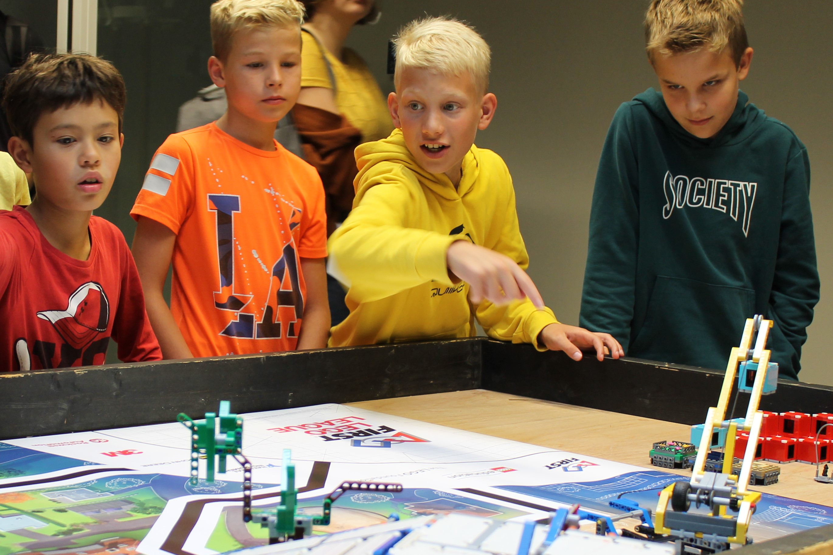 Programmeren bij robotwedstrijd First Lego League