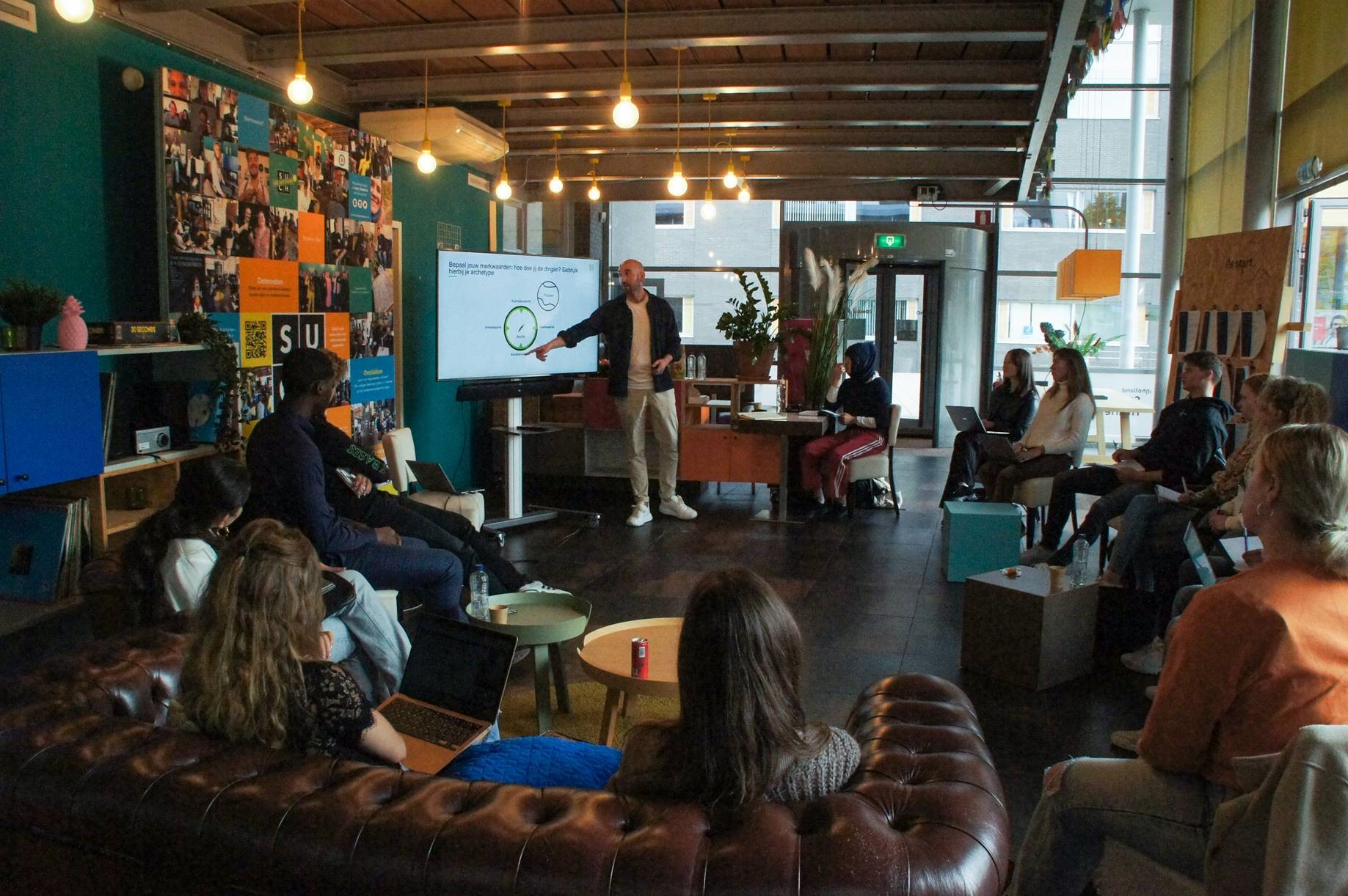 29 studenten op ondernemerspad bij SUCH