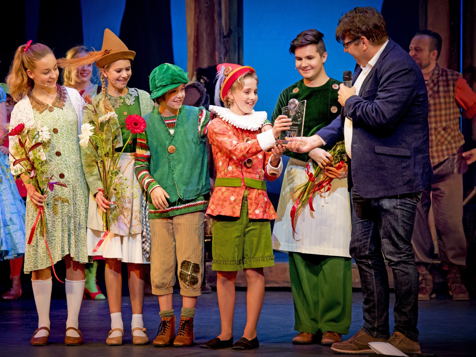 Pinokkio krijgt award uitgereikt tijdens feestelijke start tournee