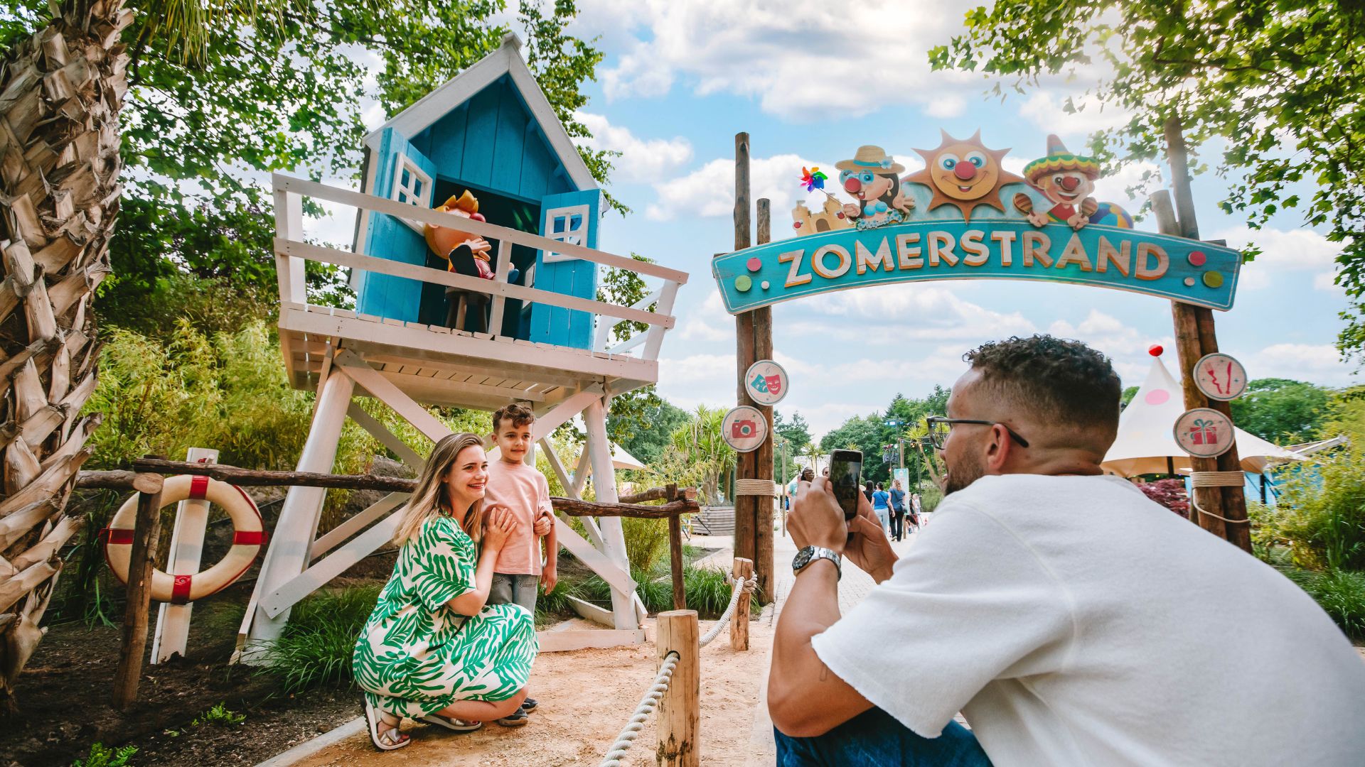Zomer in de Efteling: nieuwe shows, zomers entertainment en langere openingstijden