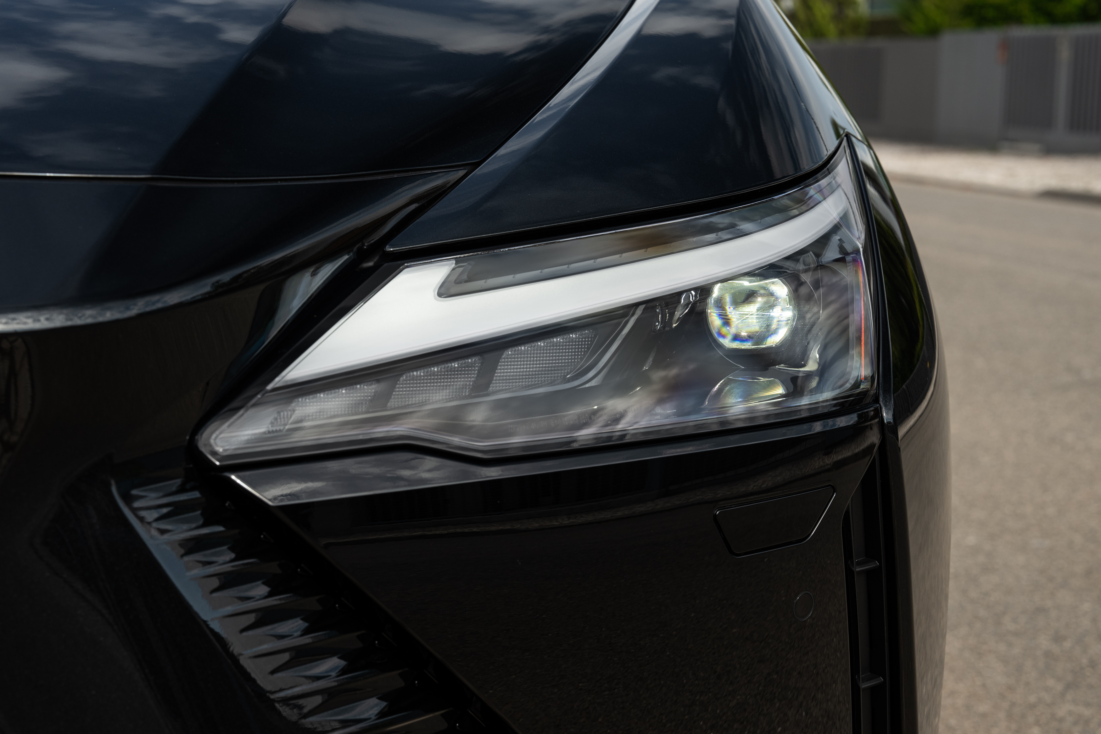 NUOVO LEXUS RZ: PIÙ POTENZA, EFFICIENZA E PIACERE DI GUIDA