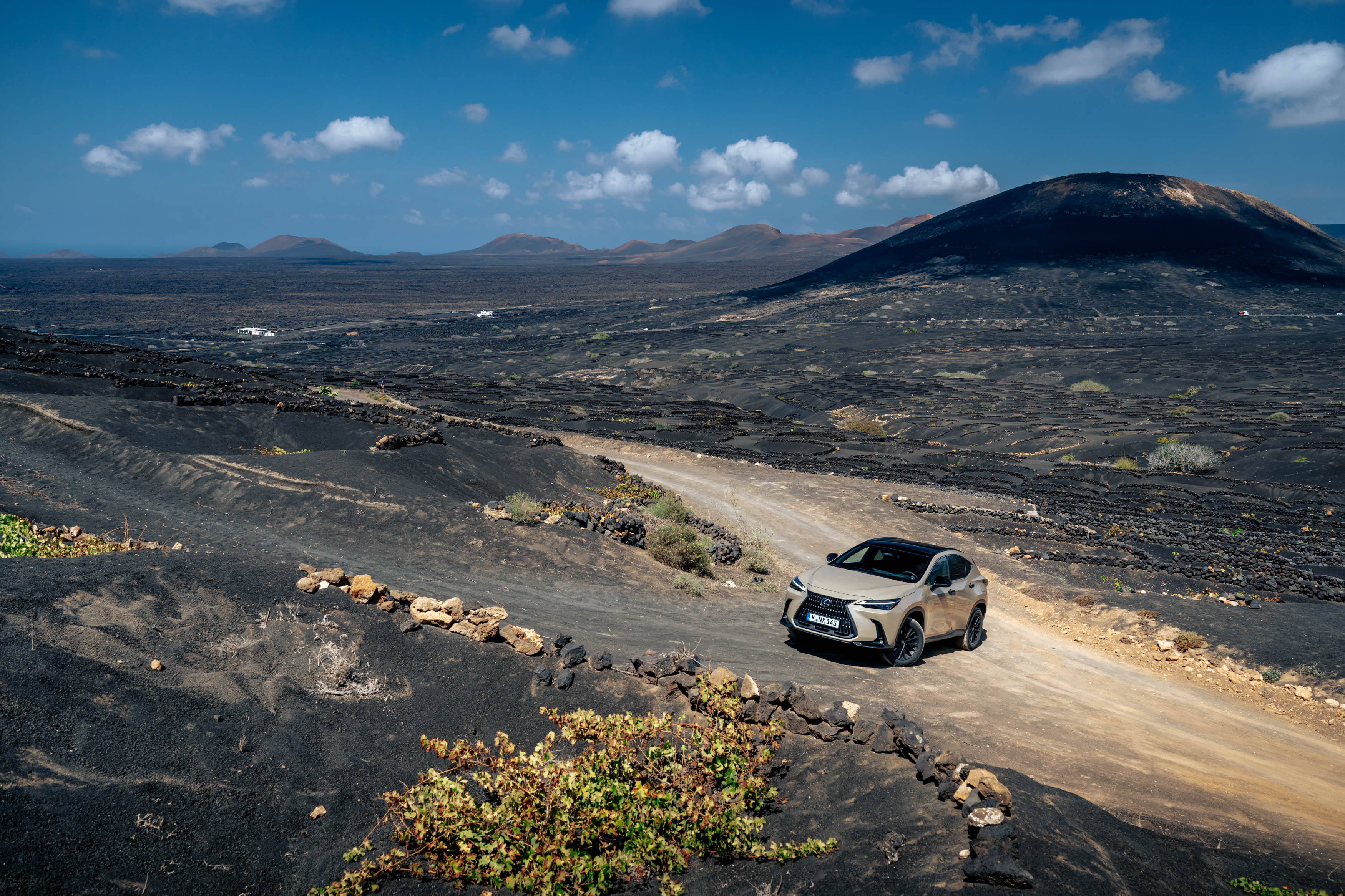 THE NEW NX OVERTRAIL: THE FEEL-GOOD LEXUS FOR MODERN LIFESTYLES