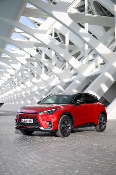 NOUVEAU LEXUS LBX : PREMIERS ESSAIS PRESSE