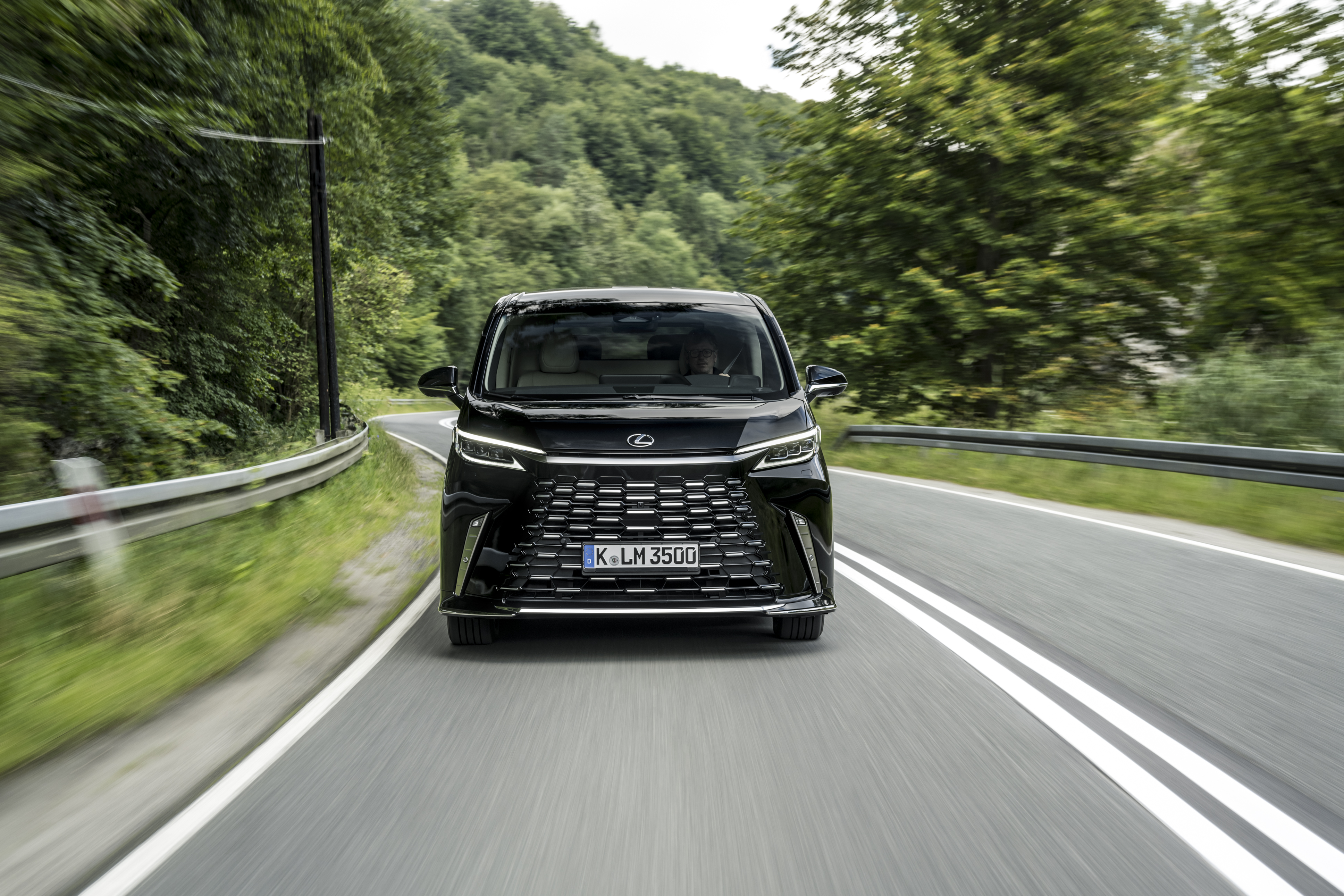 ALL-NEW LEXUS LM DPL PRESS KIT