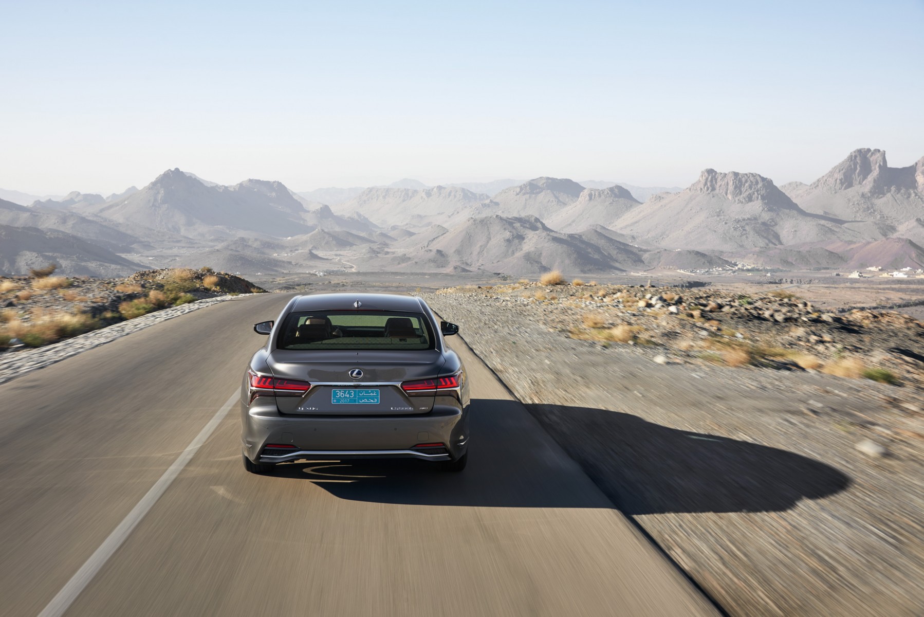 111_Lexus_LS500h_Manganese_dynamic