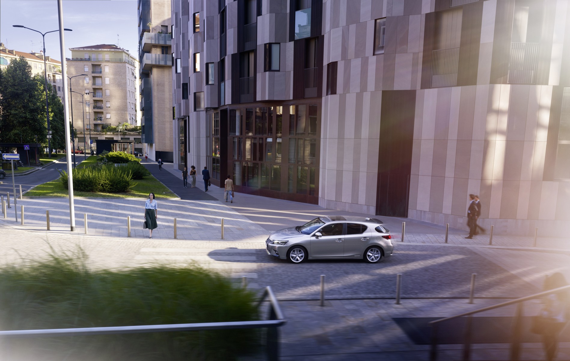 7175_Lexus_CT200h_LOC_10_R6