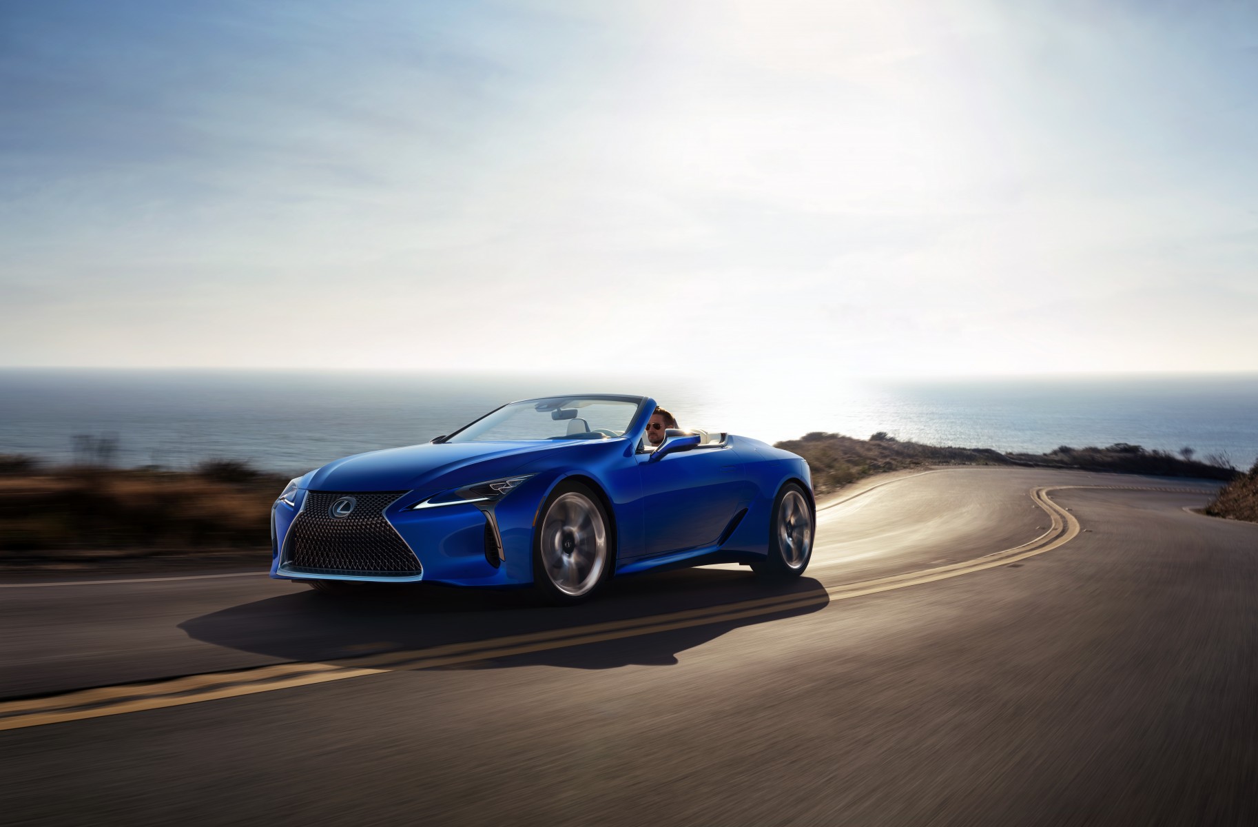 LEXUS LC CONVERTIBLE: LA QUINTESSENZA DEL DESIGN
