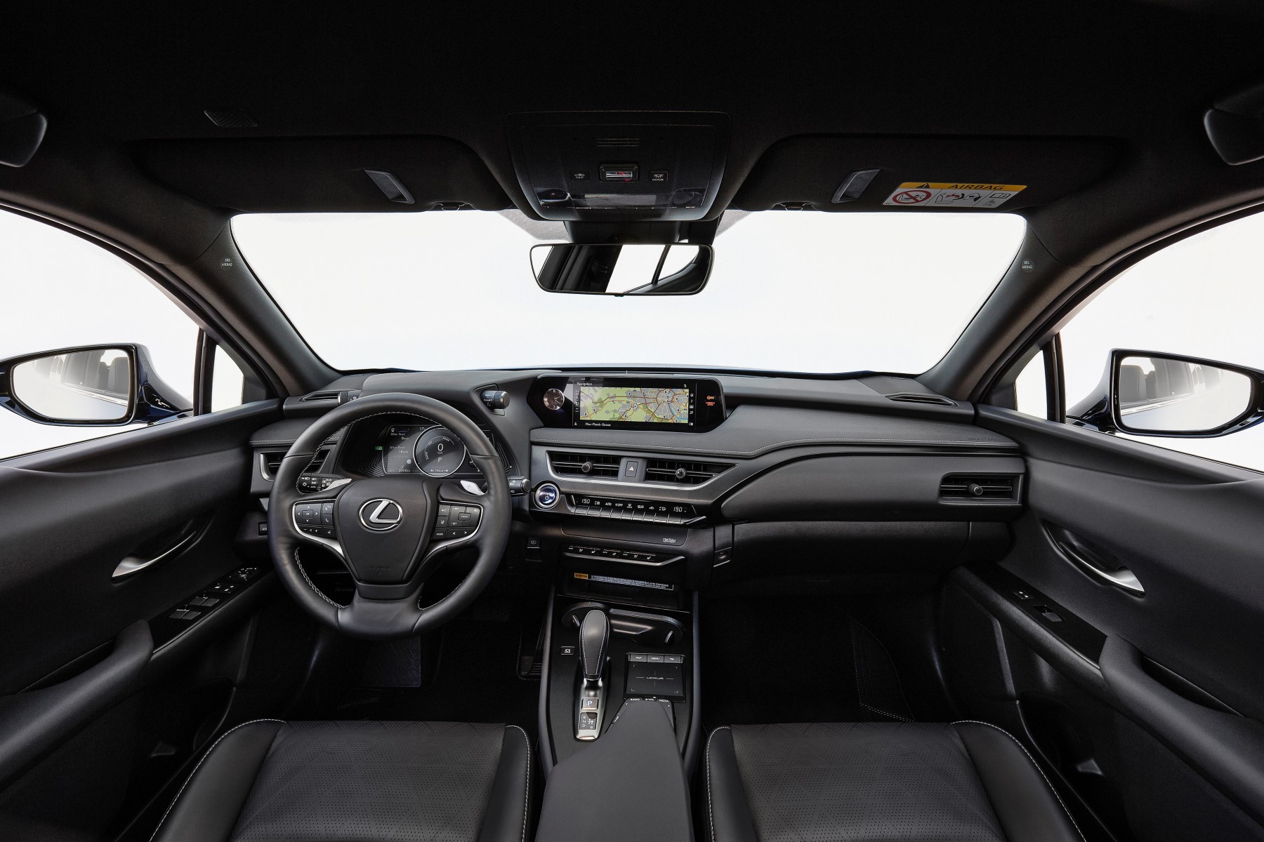 LEXUS UX 300e FULL ELECTRIC CONQUISTA LE STRADE D'EUROPA CON UN'ANIMA ...