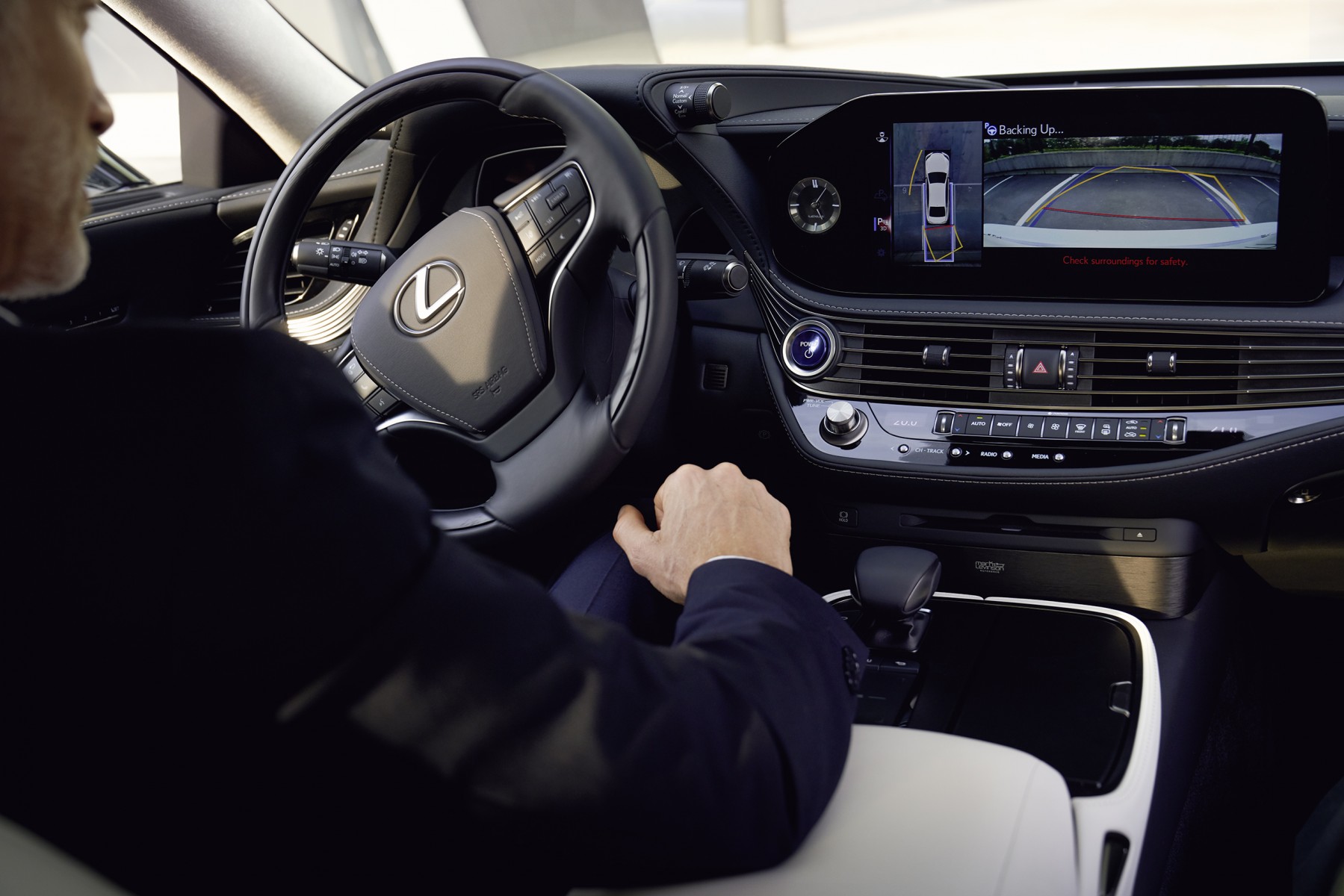 LEXUS TECHNOLOGIES FOR SAFER, EASIER DRIVING IN THE NEW LS