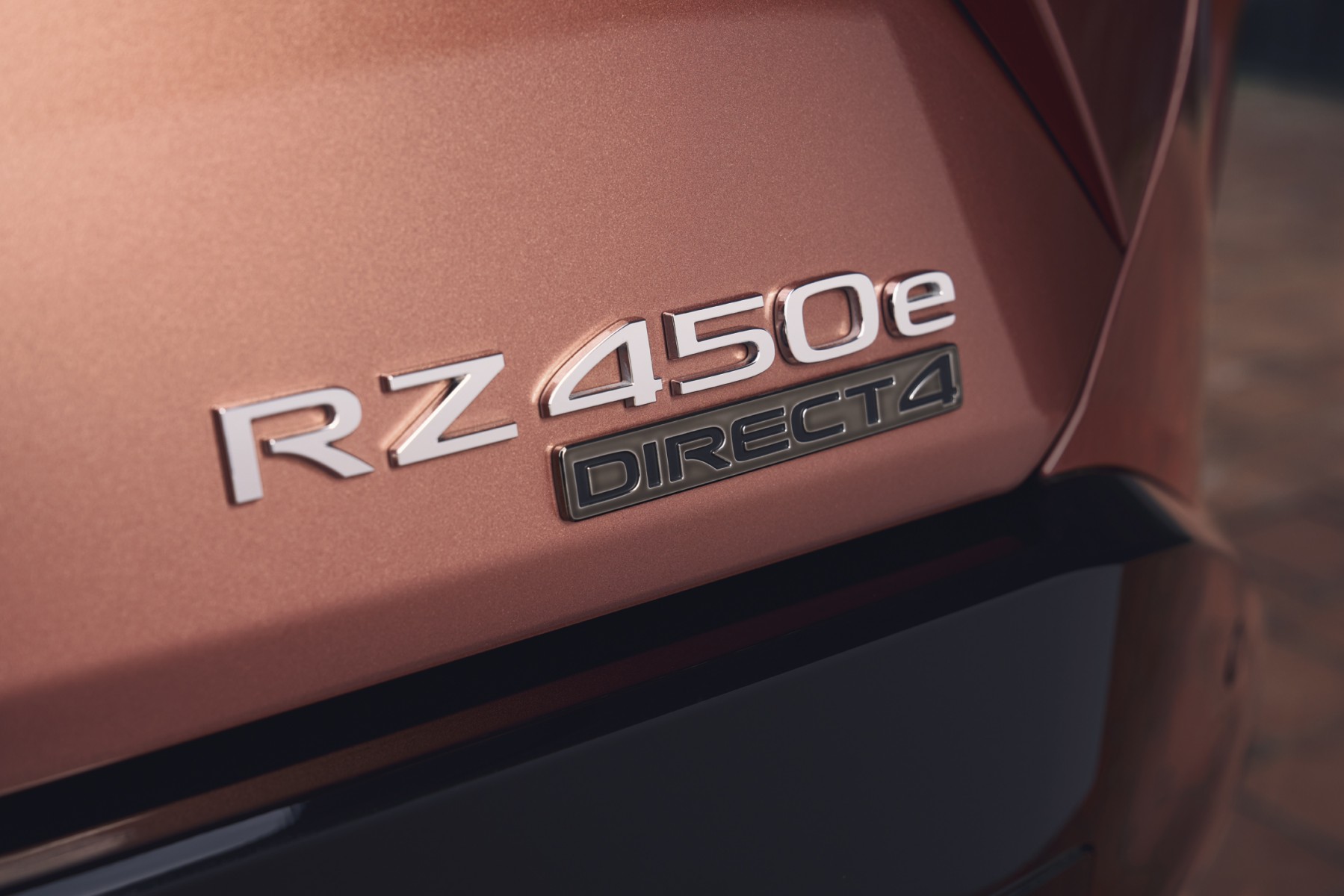 HOW DIRECT4 ENHANCES LEXUS RZ DRIVING ENJOYMENT