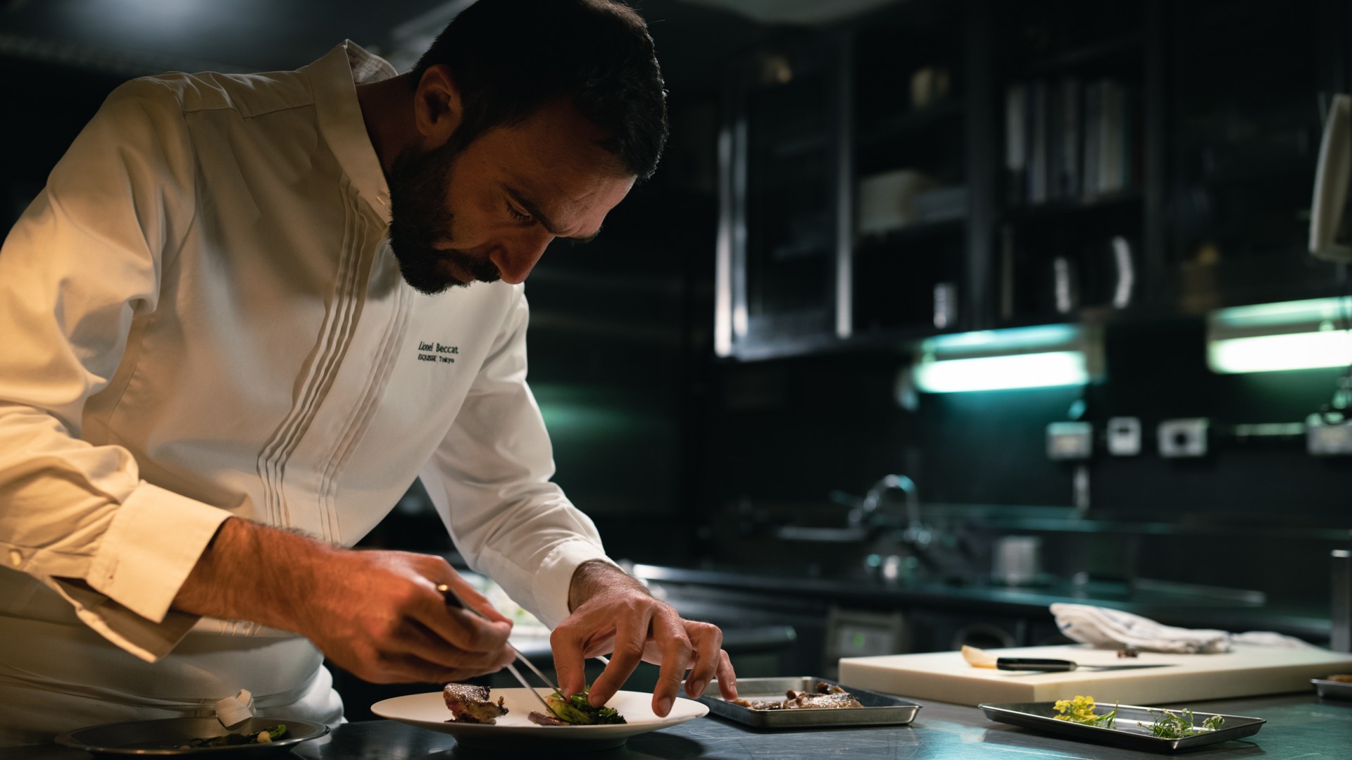 Suivez le Chef Lionel Beccat dans son Voyage Culinaire avec le Lexus LC ...
