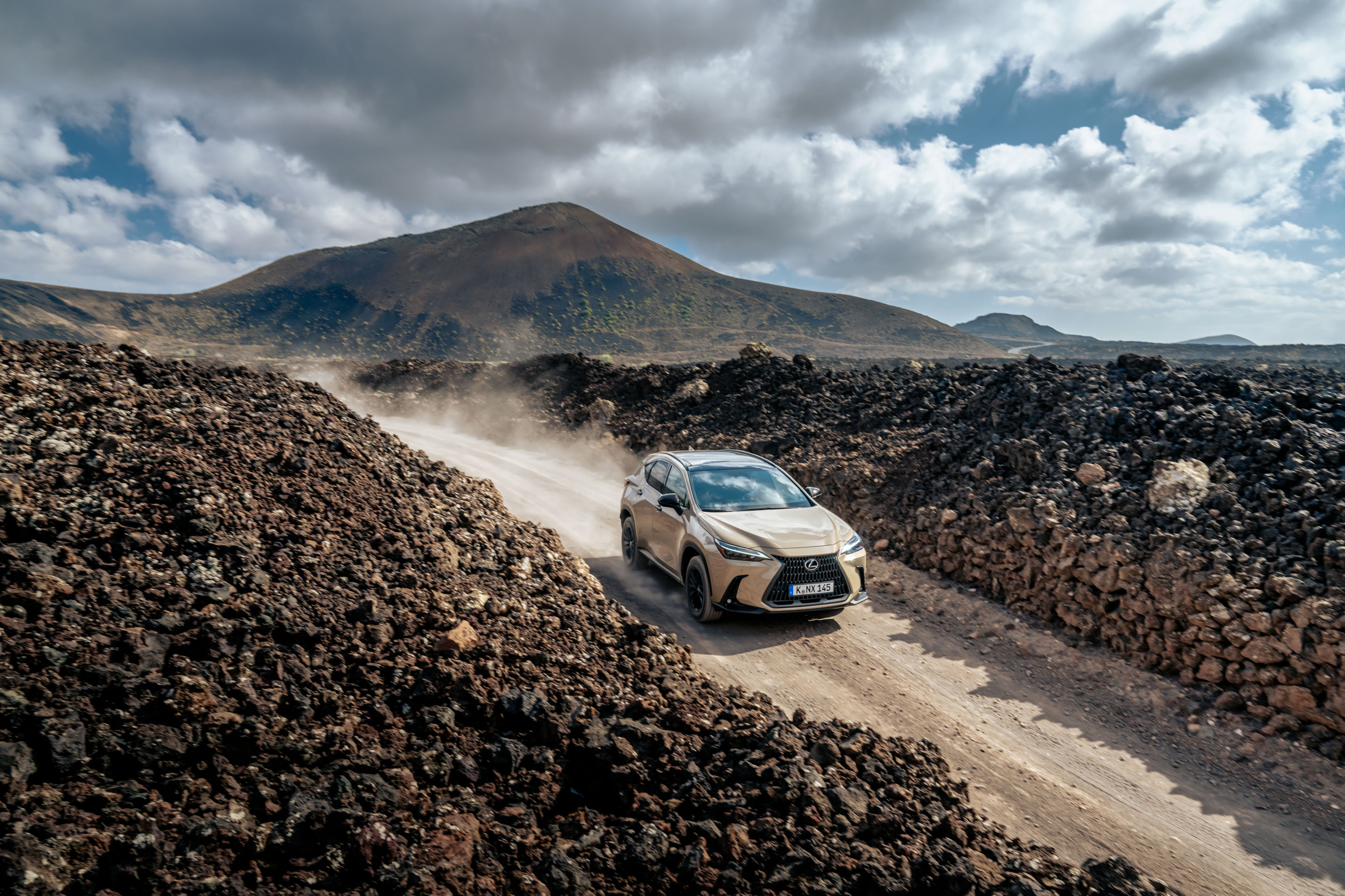 THE NEW NX OVERTRAIL: THE FEEL-GOOD LEXUS FOR MODERN LIFESTYLES